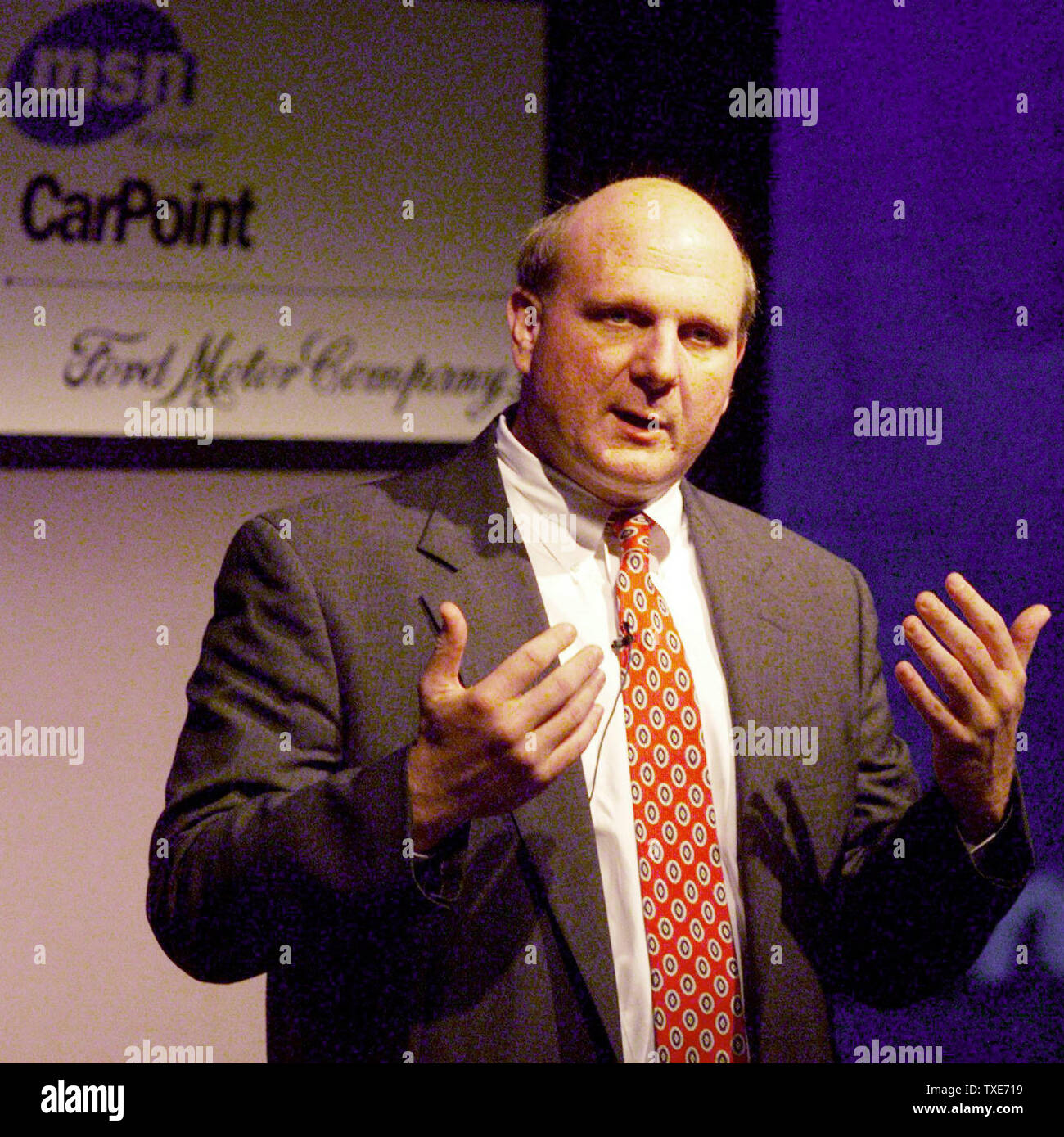 WAP2000011399 - 13 JANUARY 1999 - WASHINGTON, DC, USA: Steve Ballmer ...