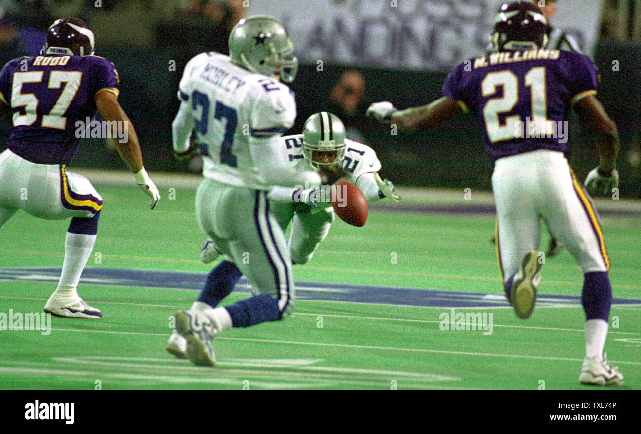 2000 deion sanders hi-res stock photography and images - Alamy