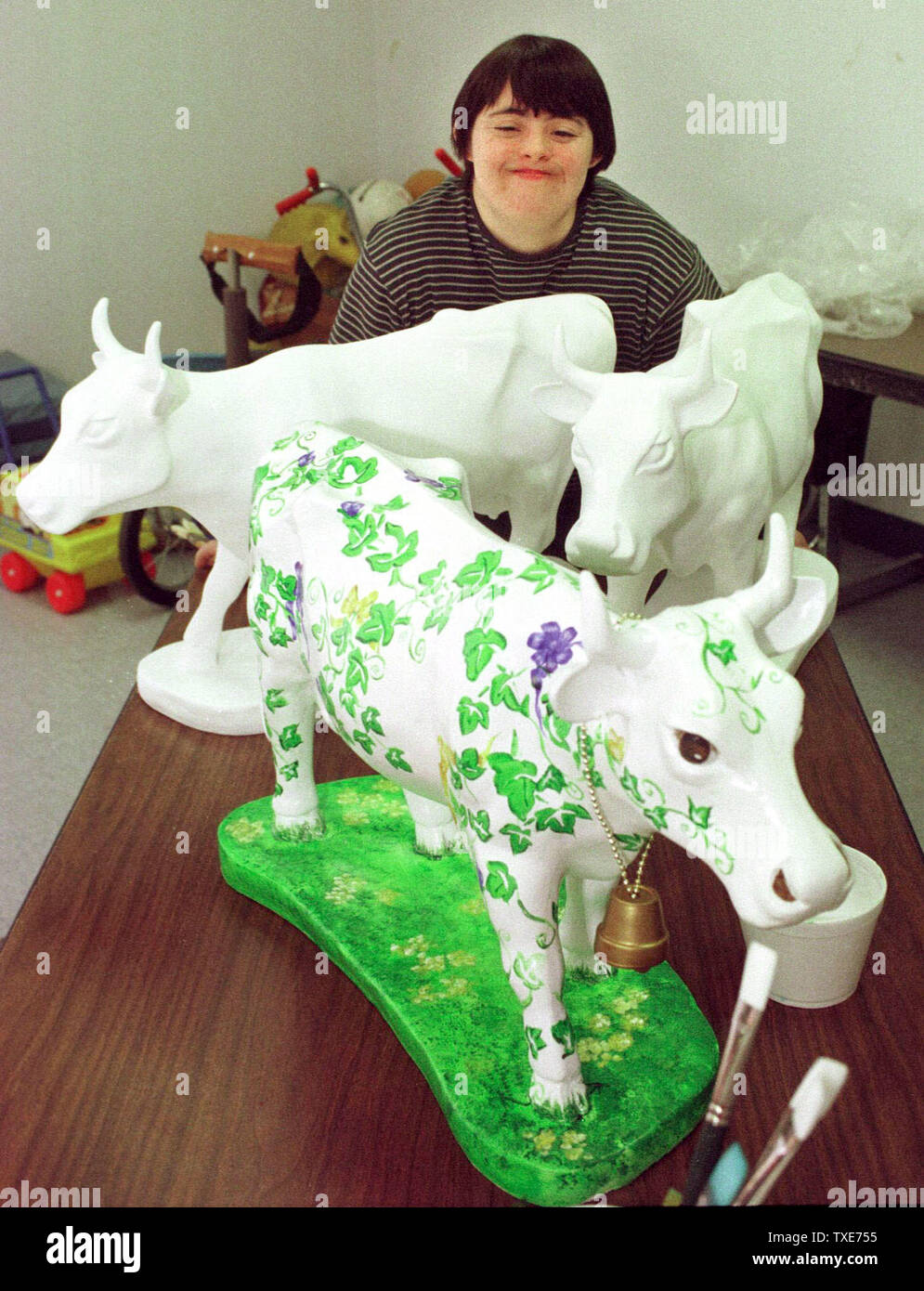 CHI2000012002 - 20 JANUARY 2000 - SKOKIE, ILLINOIS, USA: Inspired by ...