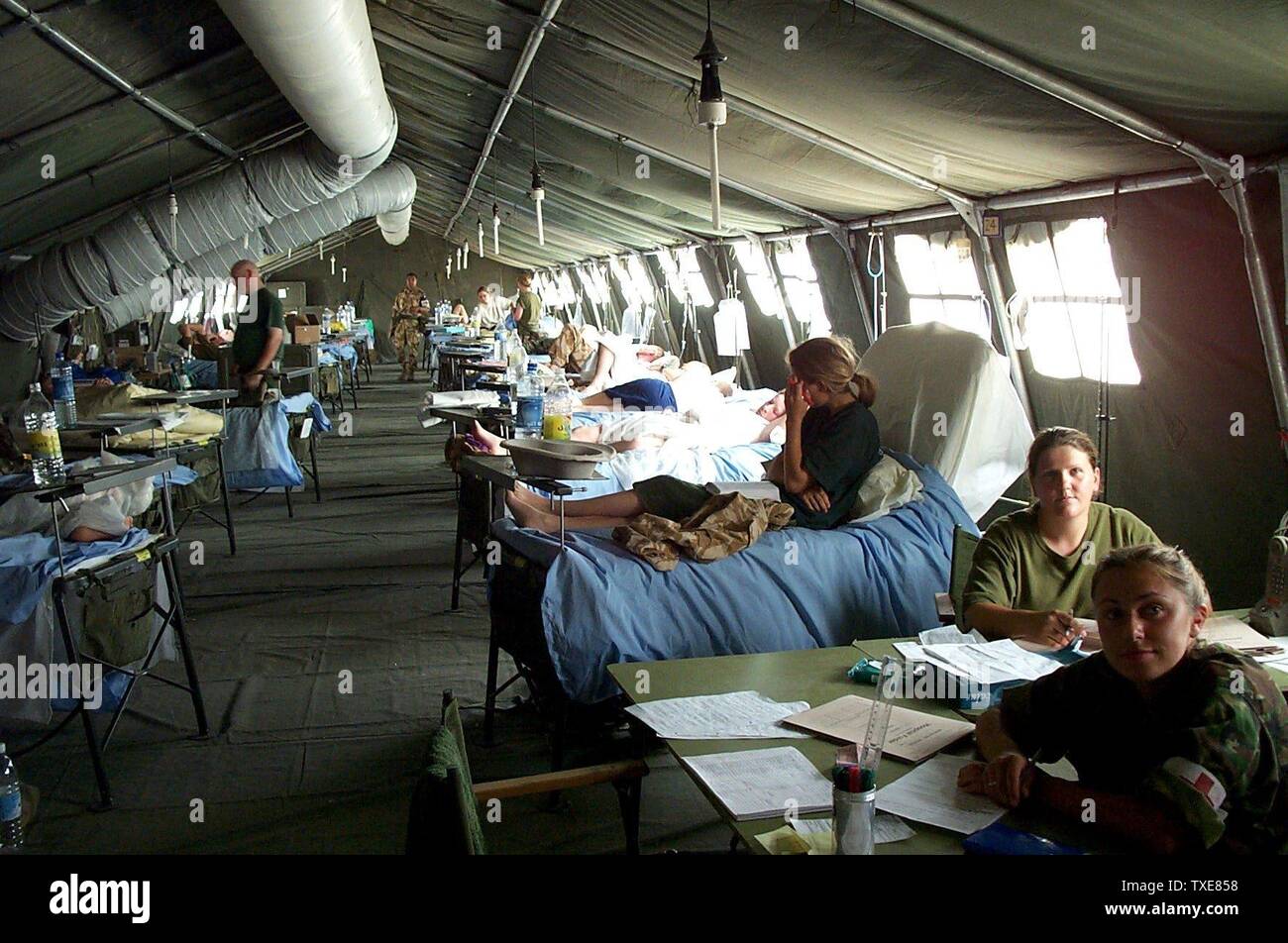 REX2003040817 - Iraq, April 8 (UPI) -- A ward at 34 Field Hospital in ...