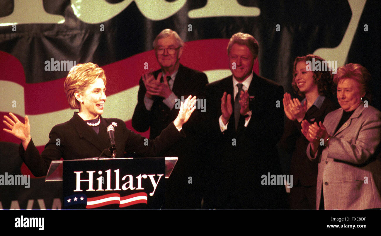 Chelsea clinton 2000 hi-res stock photography and images - Alamy