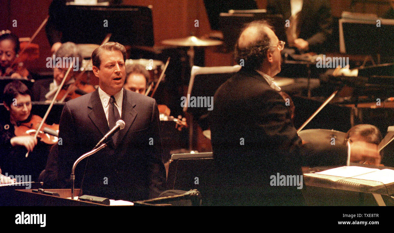 NYP2000020805 - 08 FEBRUARY 2000 - NEW YORK, NEW YORK, USA: Vice ...