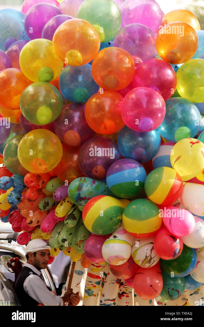 Mosque islam balloons hi-res stock photography and images - Alamy