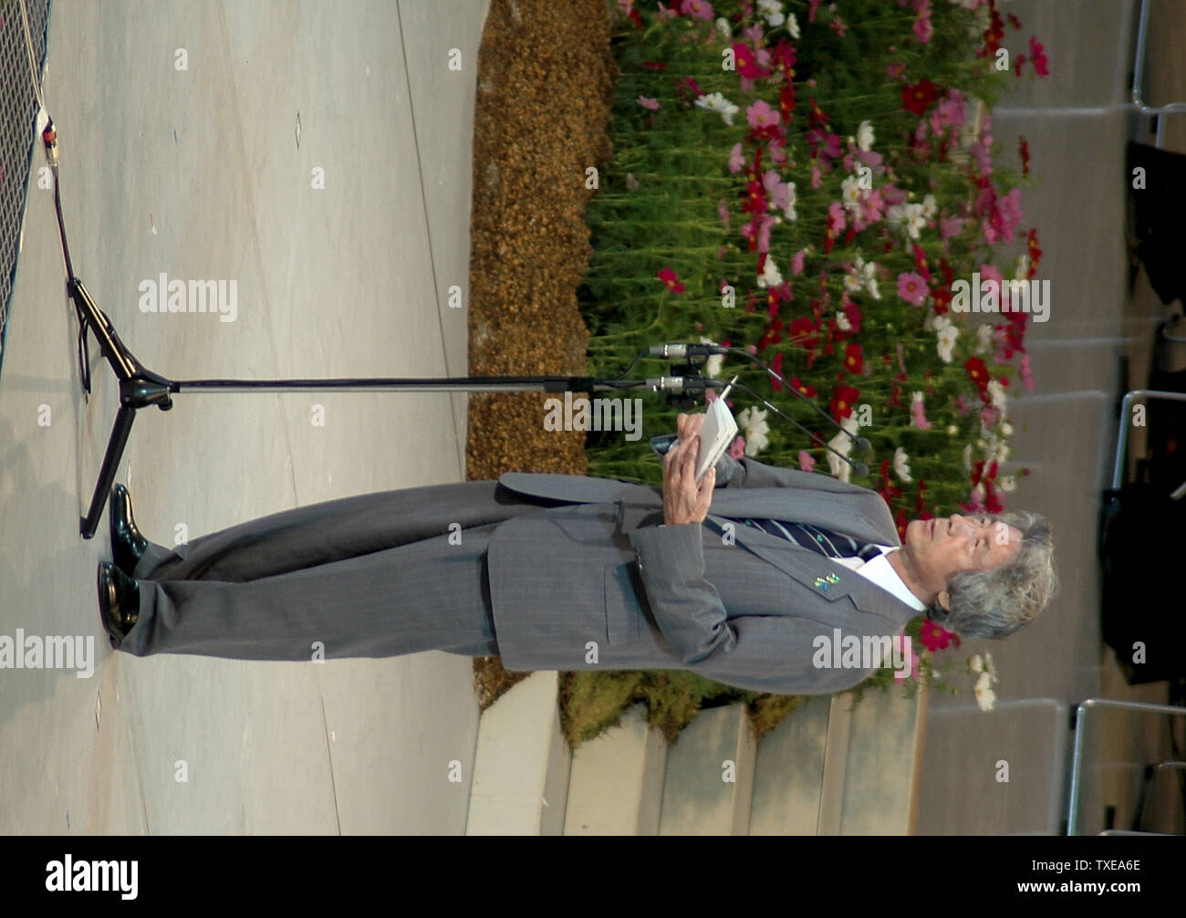 Japan's Prime Minister Junichiro Koizumi gives ceremony of the Aichi ...