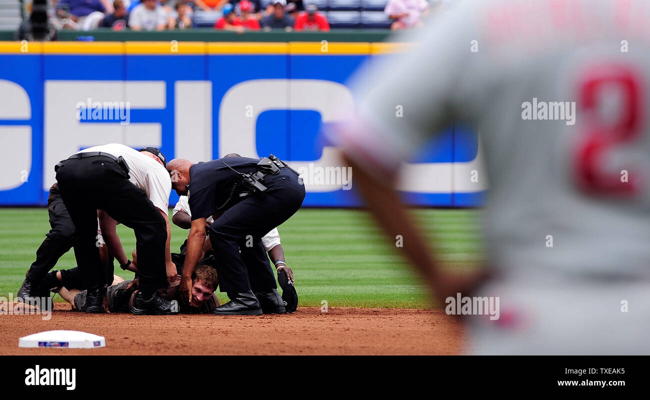 Atlanta braves vs philadelphia phillies hi-res stock photography and ...