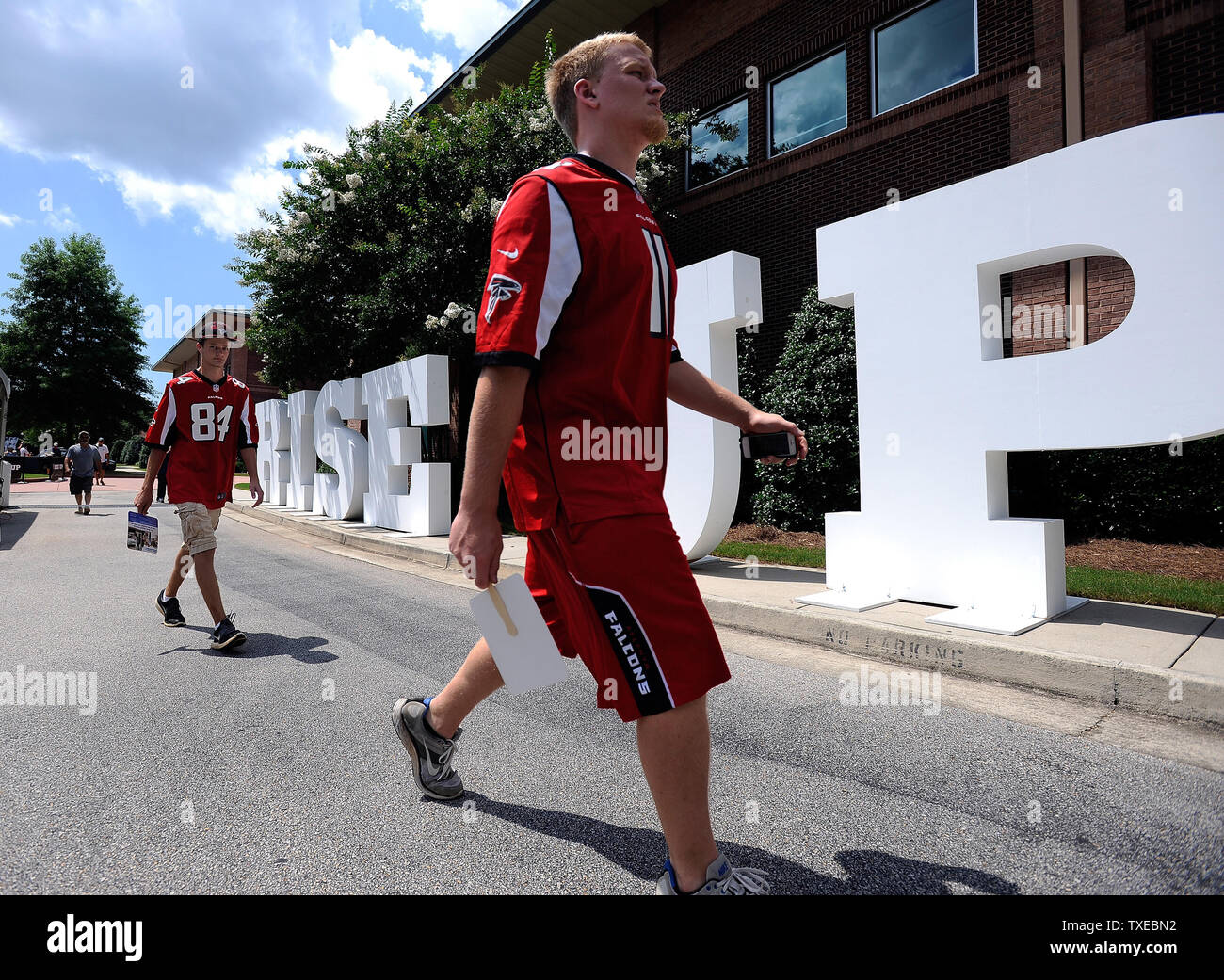 Atlanta falcons rise up hi-res stock photography and images - Alamy