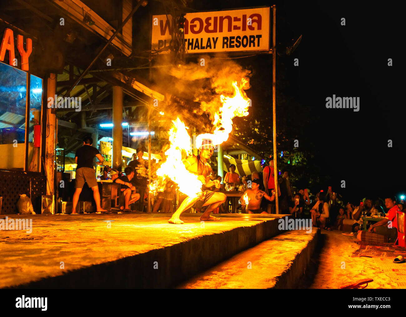 Torch dance hi-res stock photography and images - Alamy
