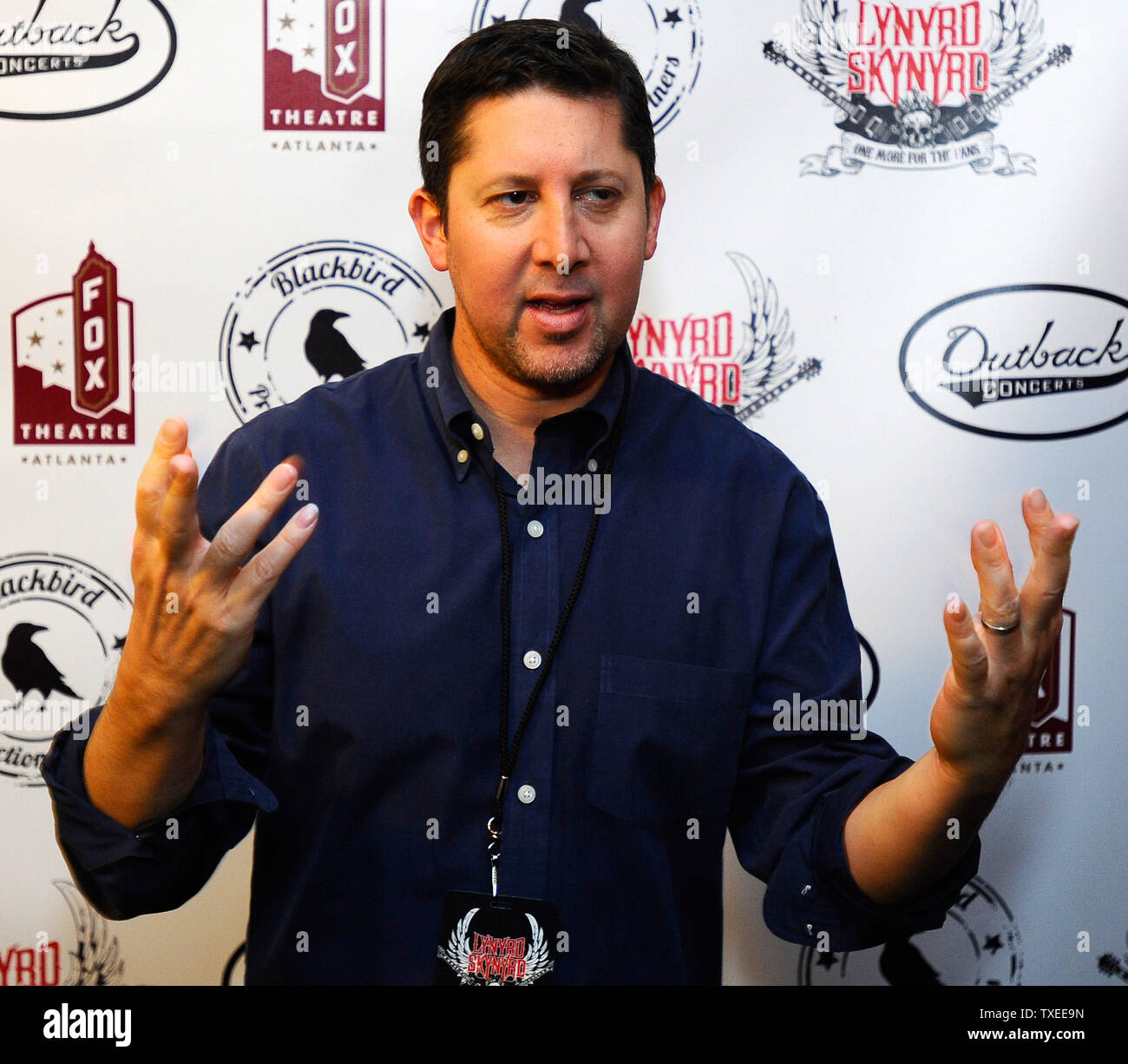 Executive Producer Keith Wortman arrives backstage for ÒOne More For ...