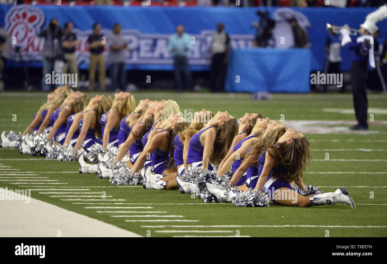 Tcu cheerleaders hi-res stock photography and images - Alamy