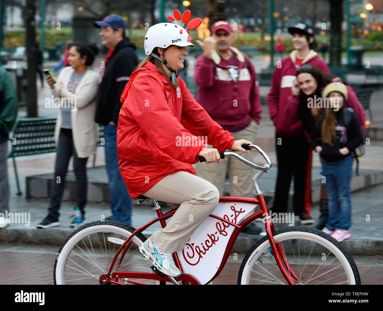 College goer hi-res stock photography and images - Alamy