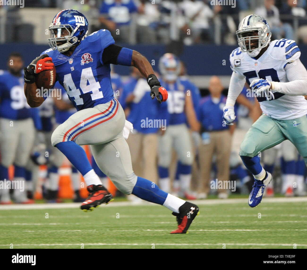 New York Giants Andre Williams races for a 22-yard gain against the ...