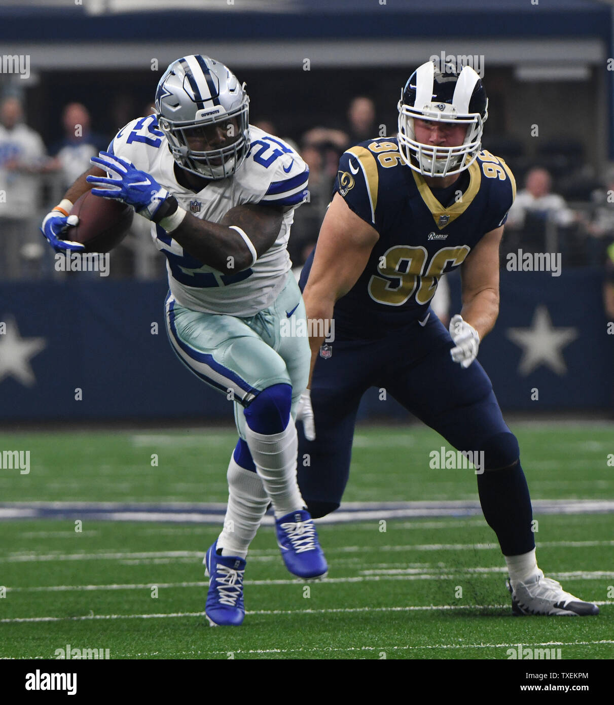 Matt longacre hi-res stock photography and images - Alamy