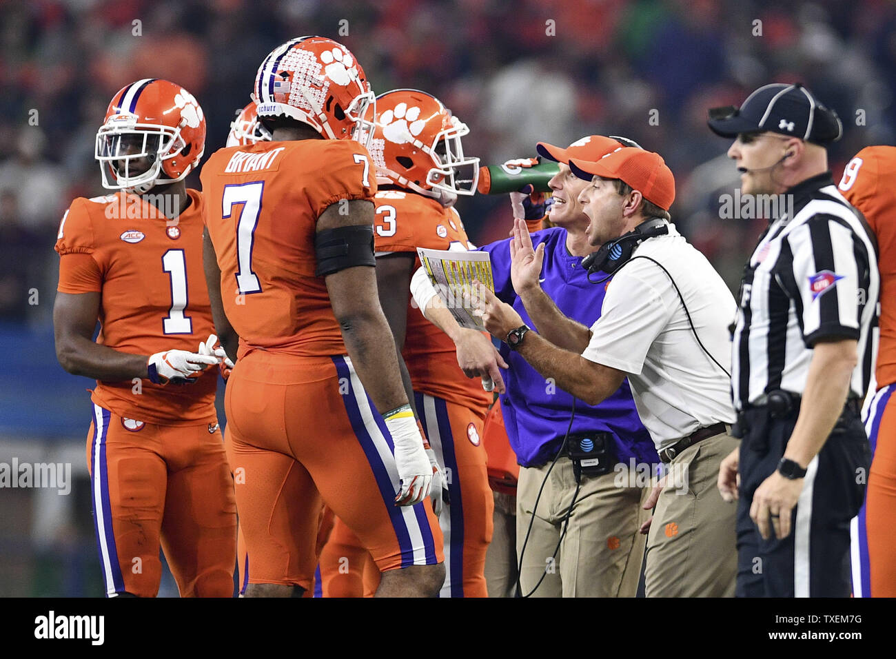 Semifinal at the goodyear cotton bowl hi-res stock photography and ...