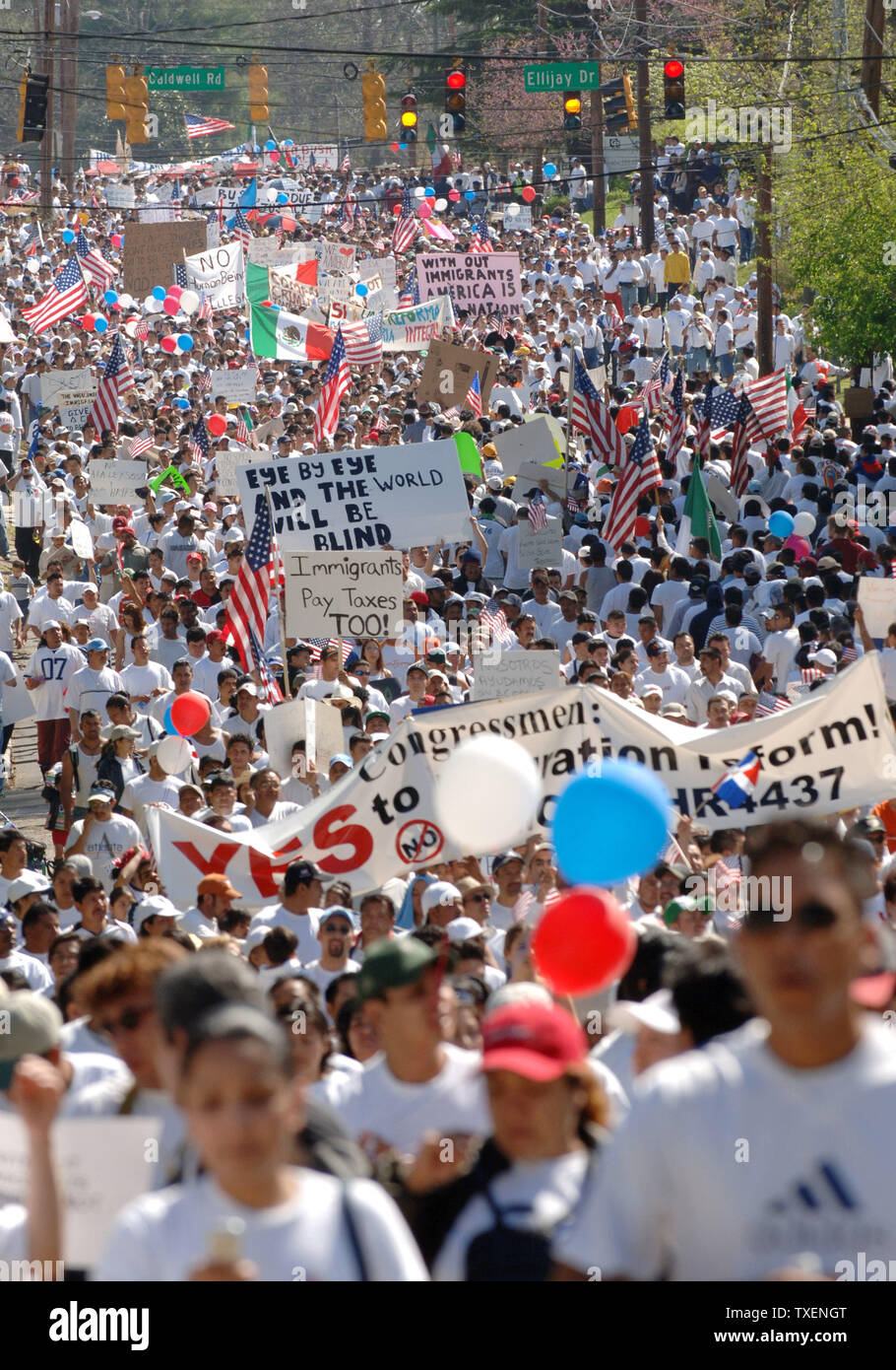 Tens of thousands of Hispanic immigrants march in Atlanta April 10 ...