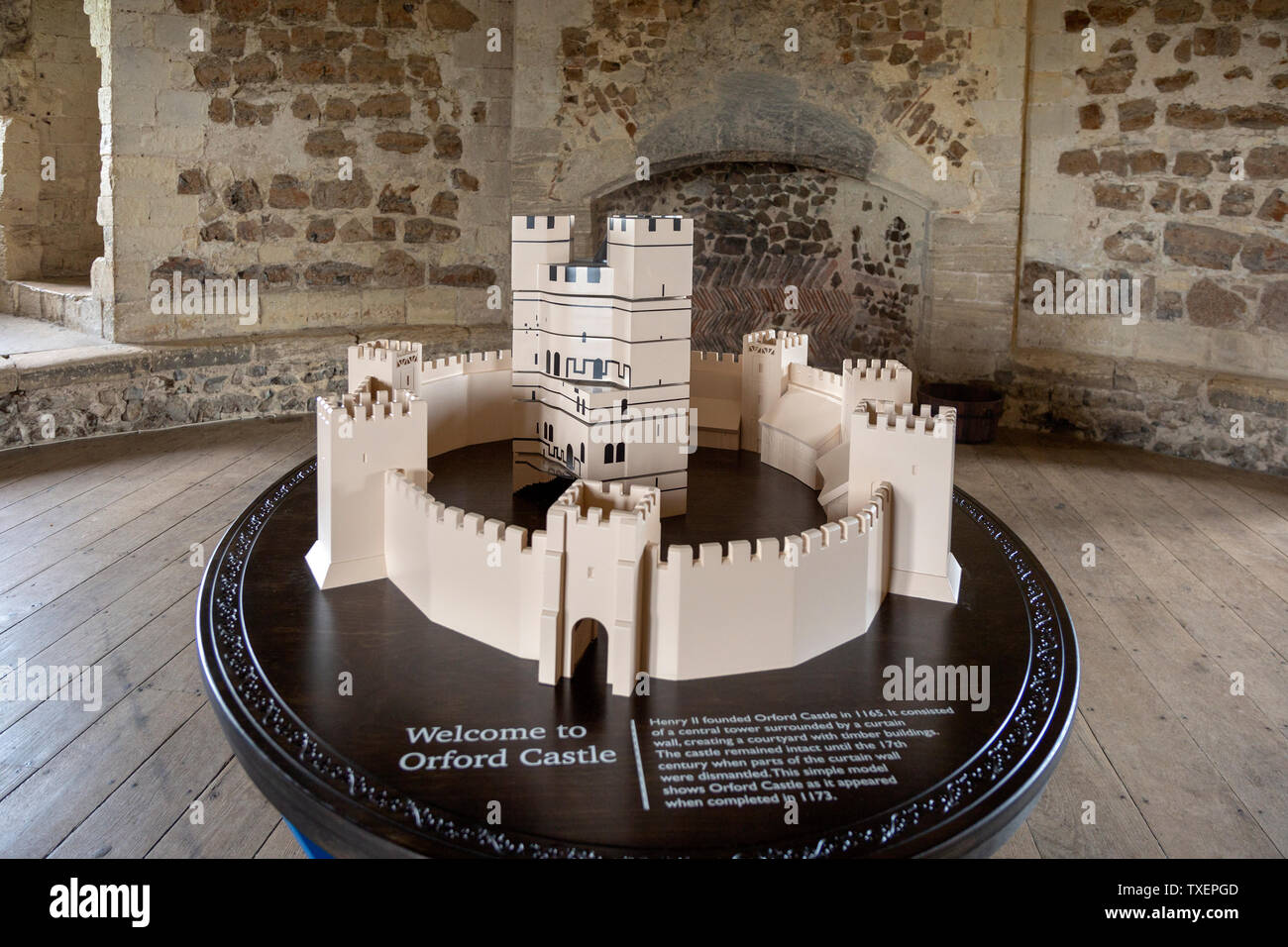 English norman castles england uk hi-res stock photography and images ...