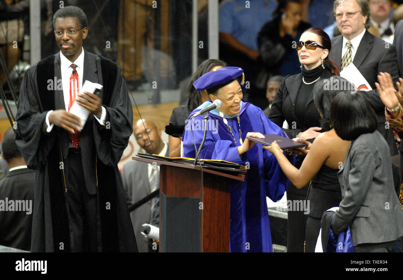 Singer james brown hi-res stock photography and images - Alamy