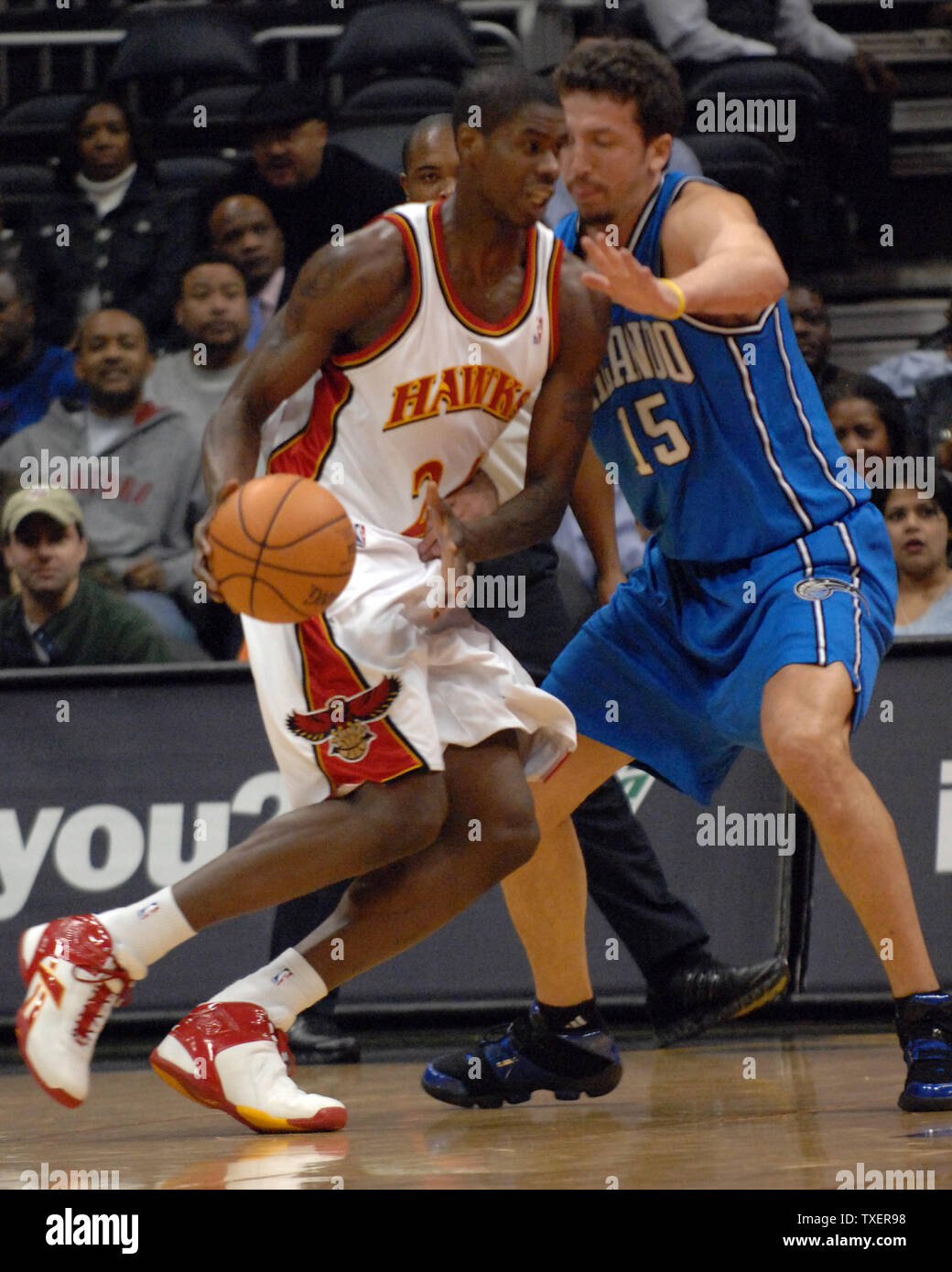 Marvin williams atlanta hawks hi-res stock photography and images - Alamy