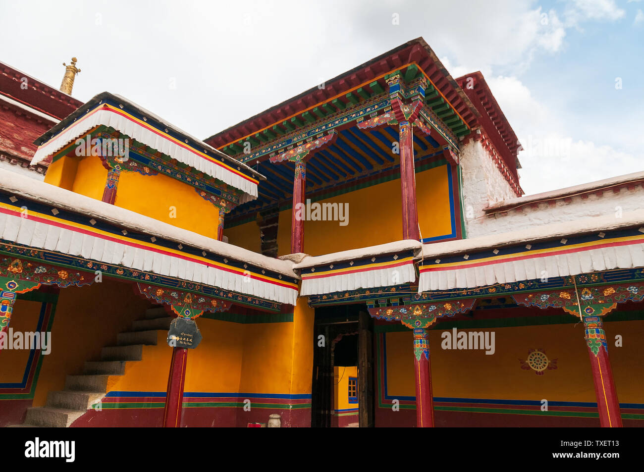 Tibetan dragon art hi-res stock photography and images - Alamy