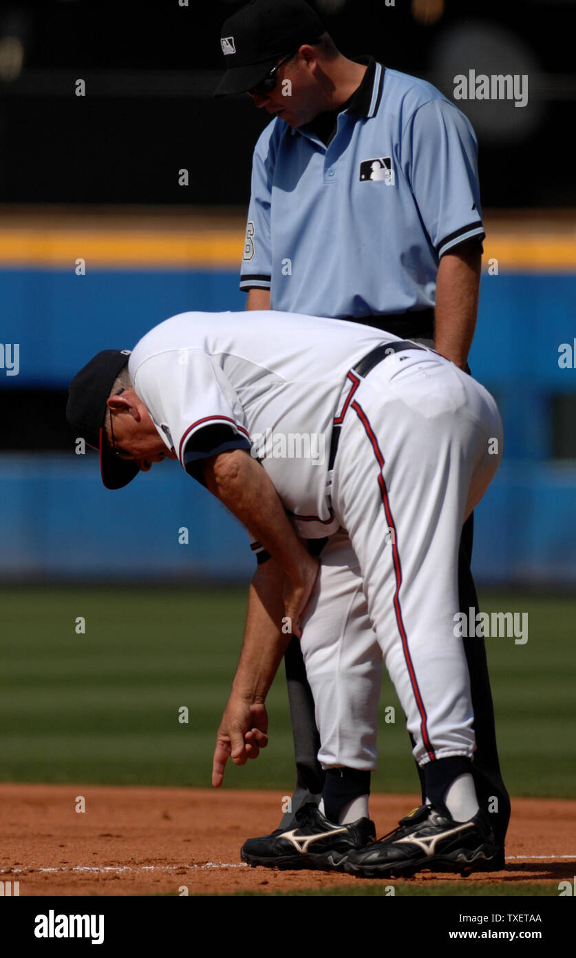 Bobby line hi-res stock photography and images - Alamy