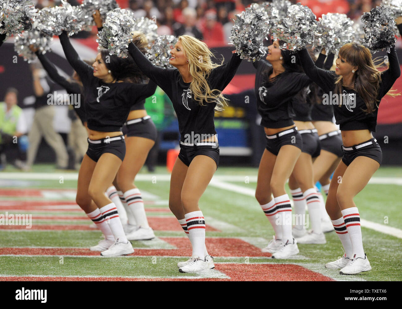 Carolina panthers cheerleaders hi-res stock photography and images - Alamy