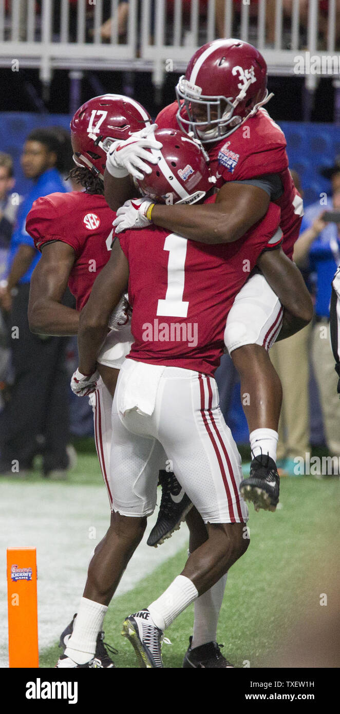 Sims 2 game hi-res stock photography and images - Alamy