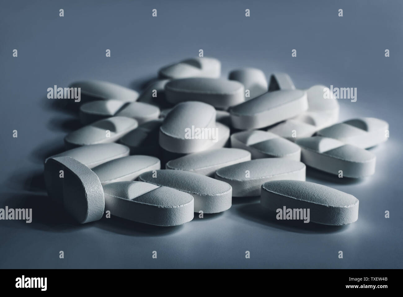 Antidepressants hi-res stock photography and images - Alamy
