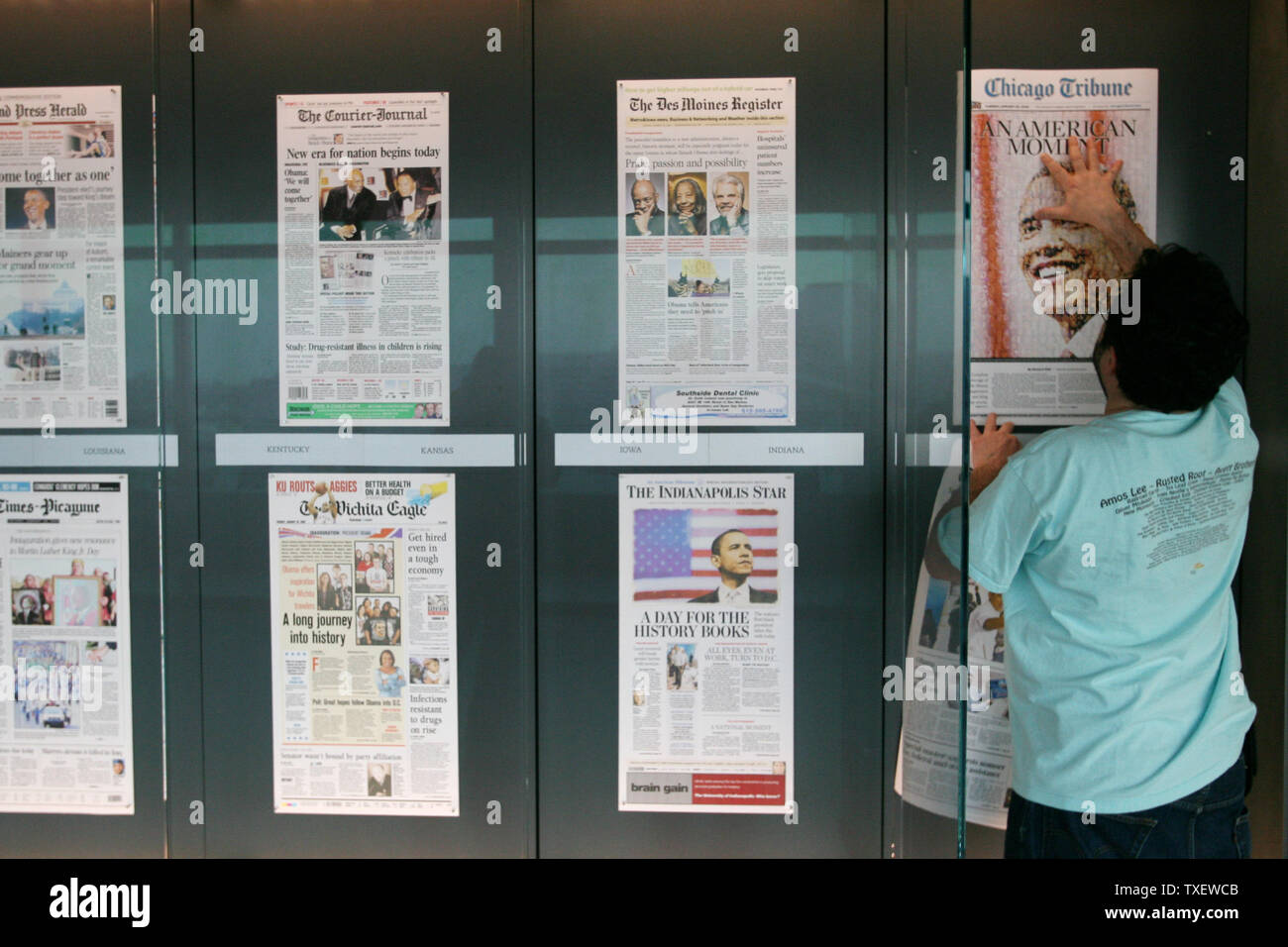 Mike Machado of Alexandria, Virginia, senior graphics specialist with ...