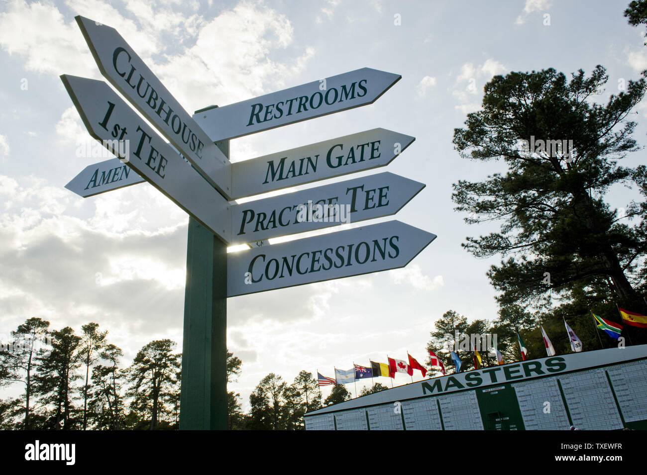 Augusta national golf club sign hi-res stock photography and images - Alamy