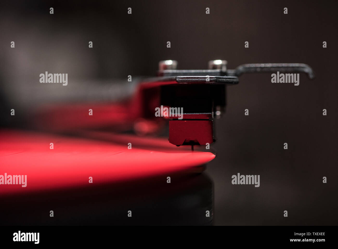 Turntable playing vinyl Stock Photo - Alamy
