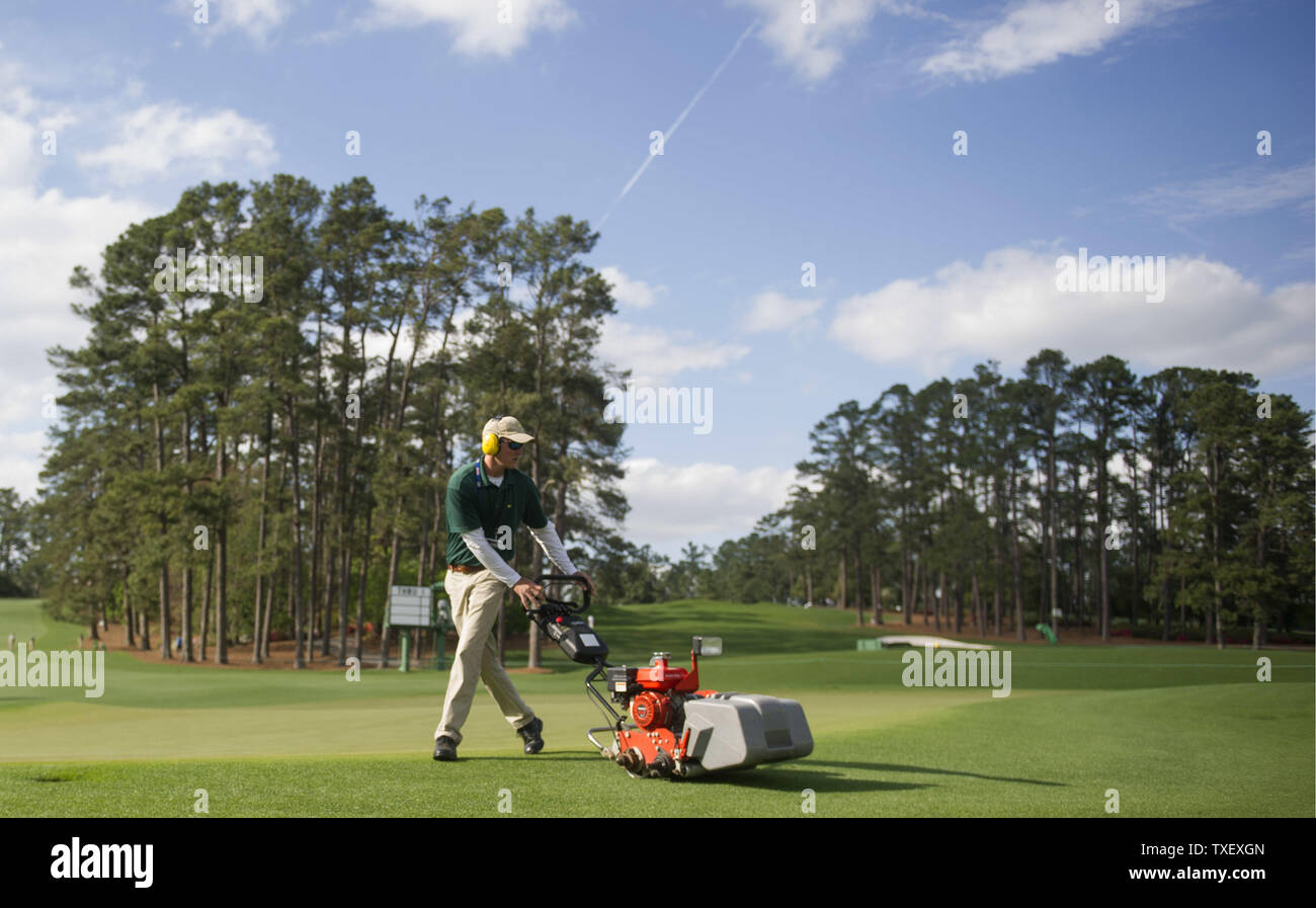 Crew cuts hi-res stock photography and images - Alamy