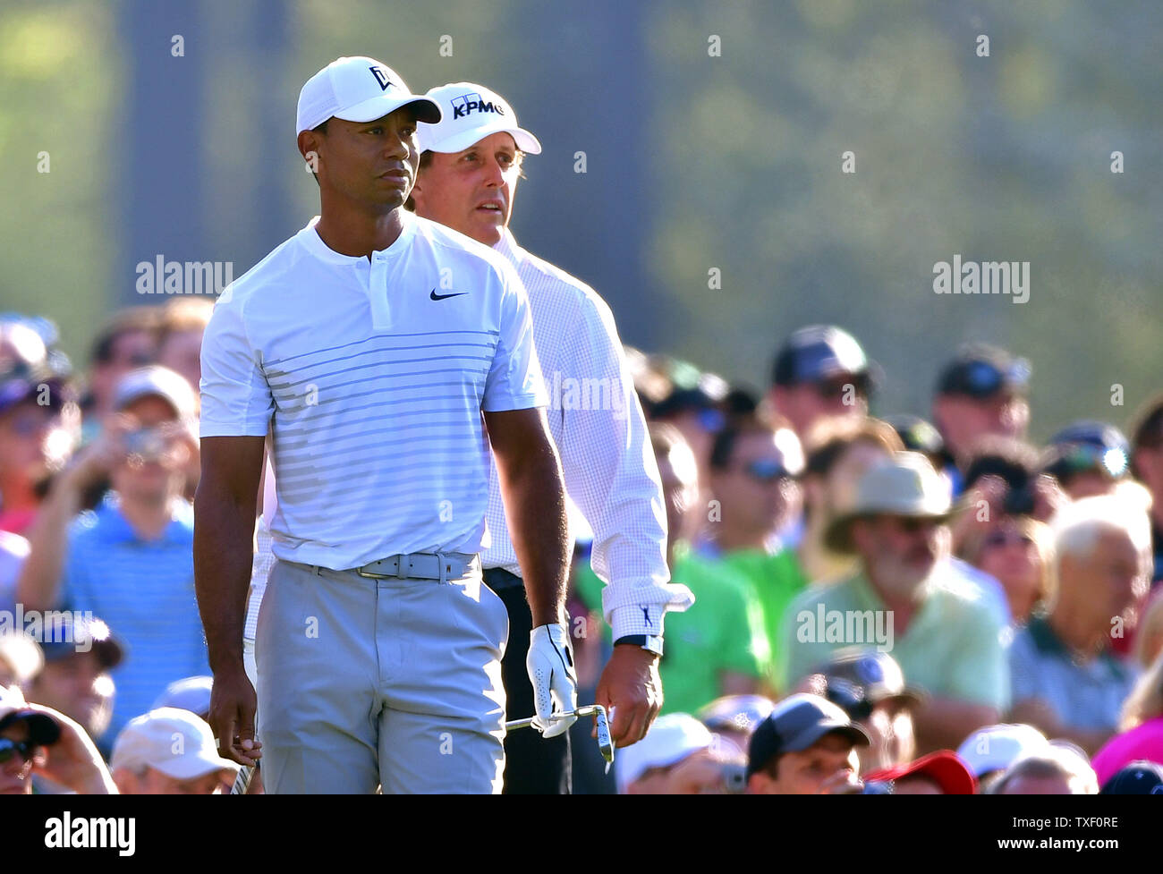 Tiger woods phil mickelson watch hi-res stock photography and images ...