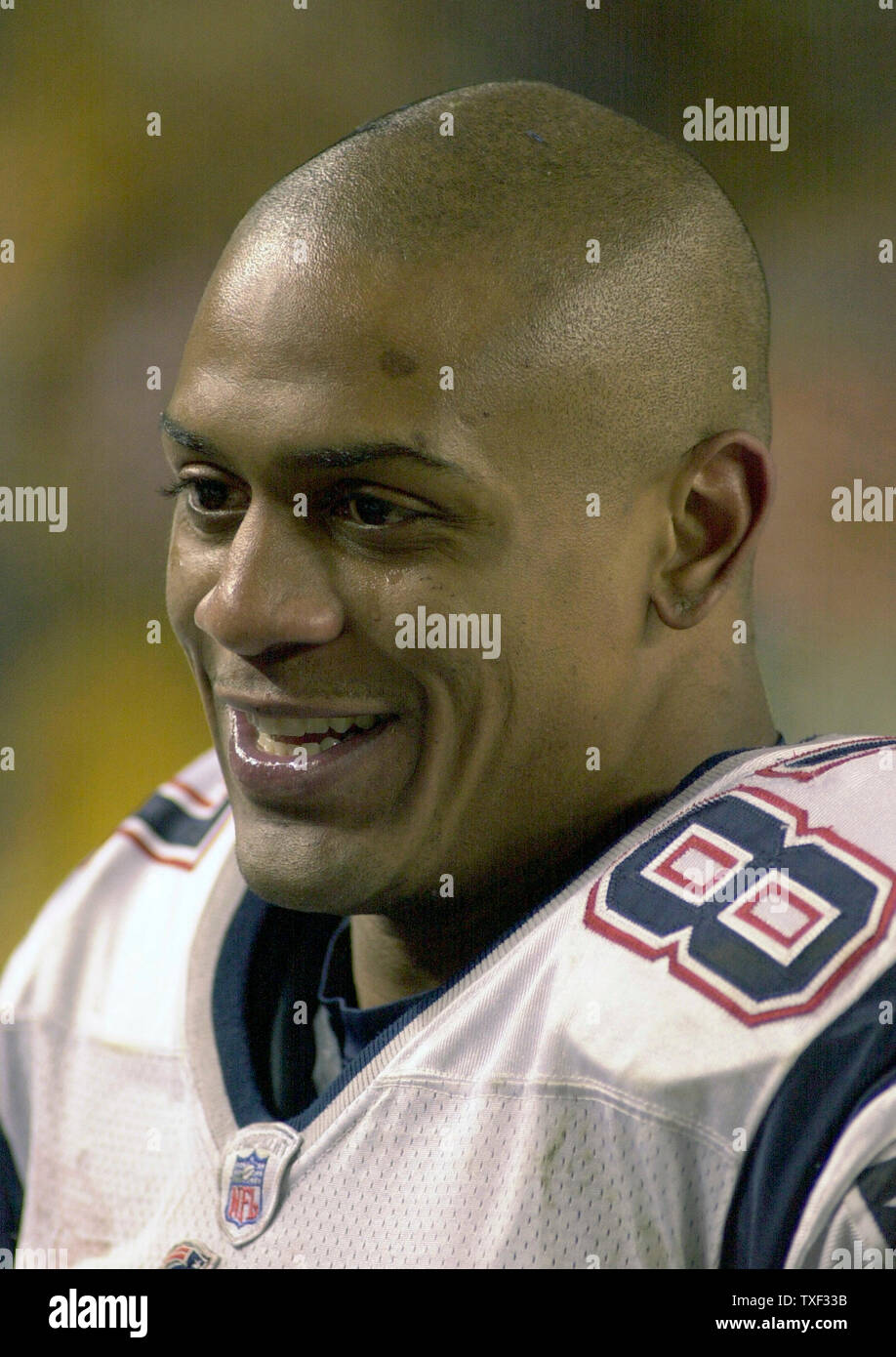 New England Patriots David Givens celebrates his second quarter ...