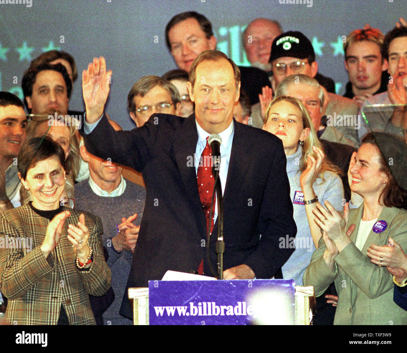 Al gore 2000 hi-res stock photography and images - Alamy