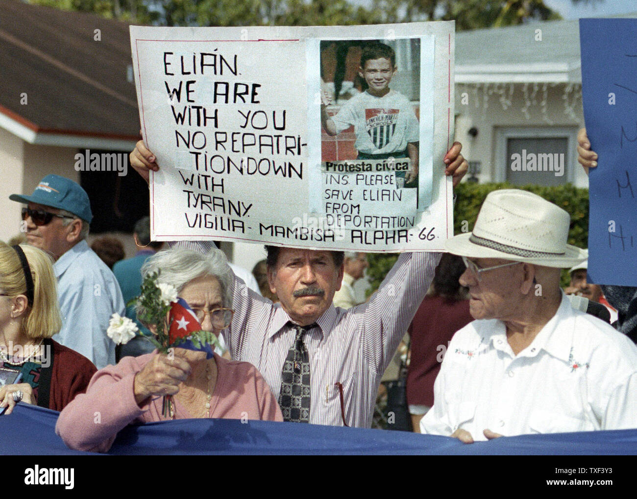 Elian gonzalez hi-res stock photography and images - Alamy