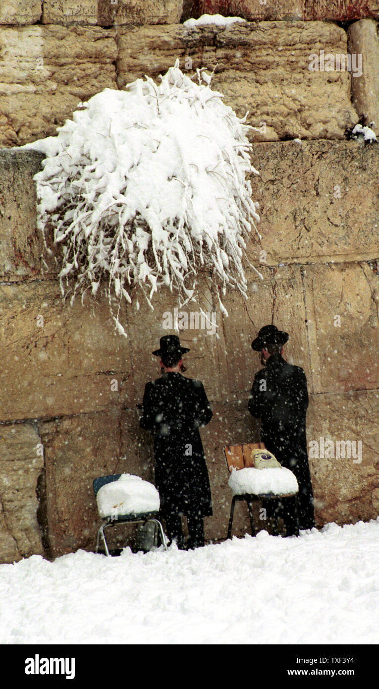 Desert cities of the negev hi-res stock photography and images - Alamy