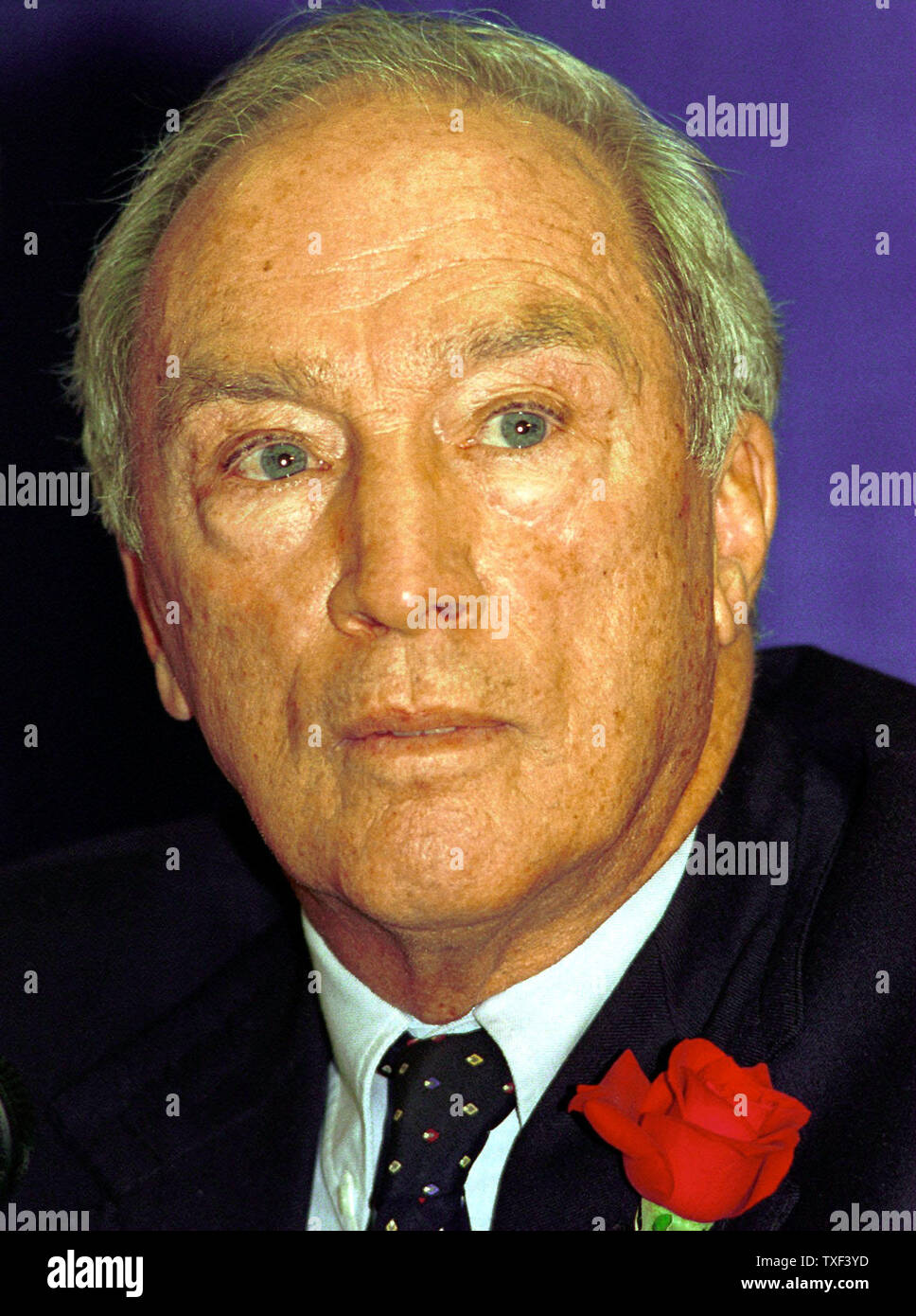 VAN2000010115 - 01 JANUARY 2000 - VANCOUVER, BC, CANADA: Canada's Man ...