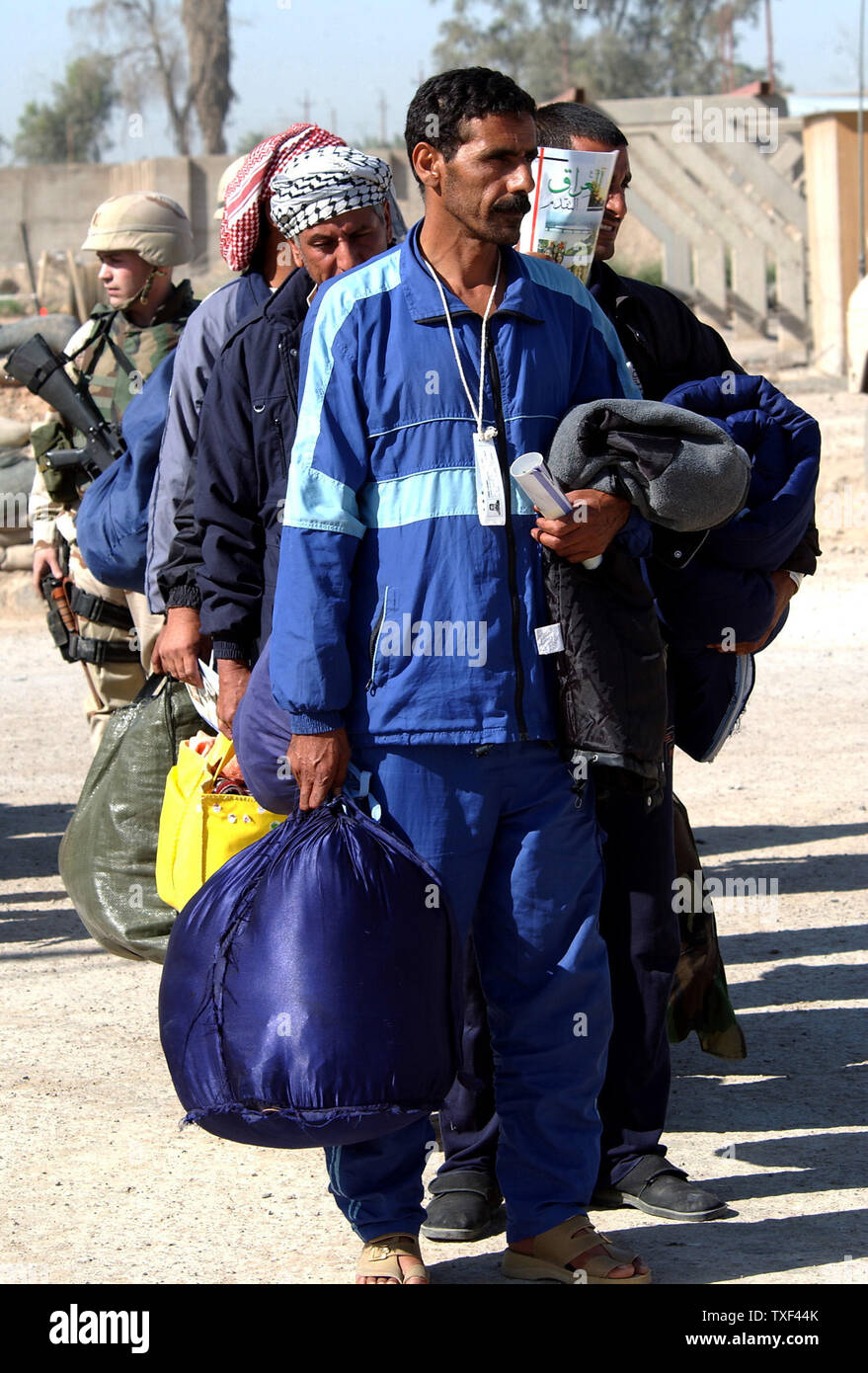 Iraqi detainees hi-res stock photography and images - Alamy