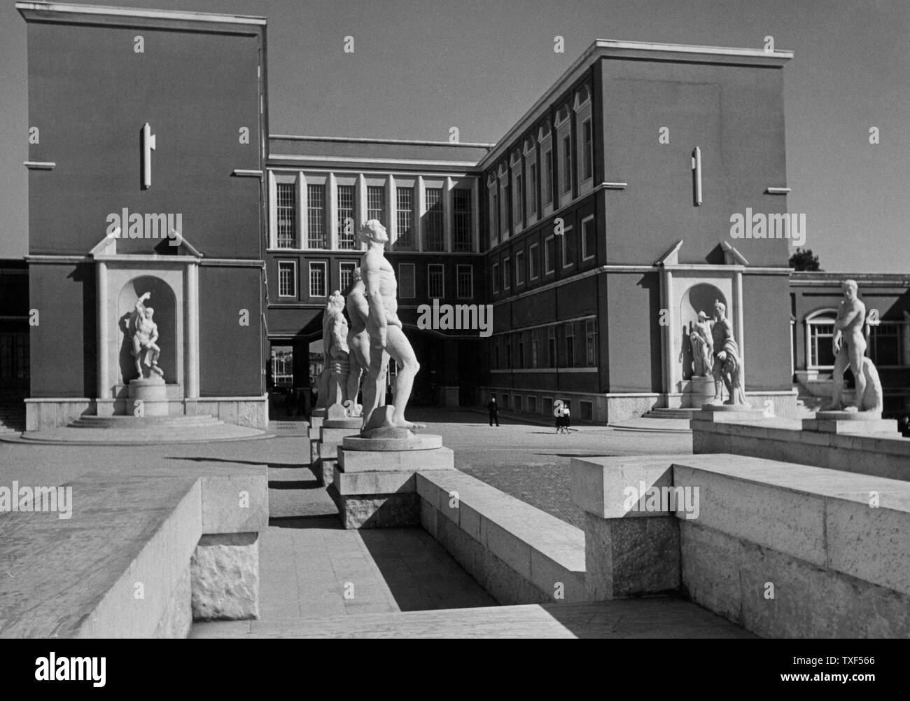 Mussolini architecture Black and White Stock Photos & Images - Alamy