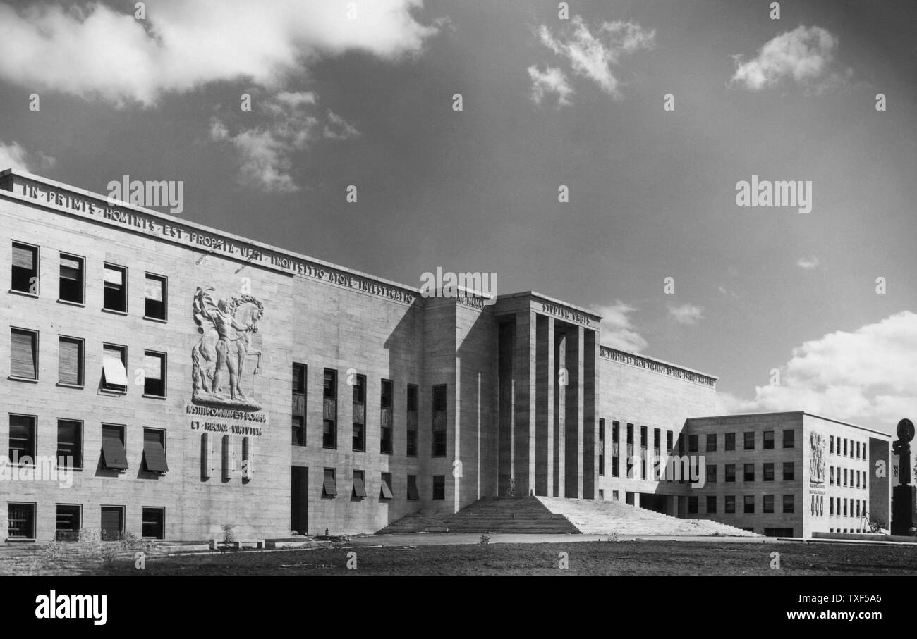 Fascist architecture italy Black and White Stock Photos & Images - Alamy