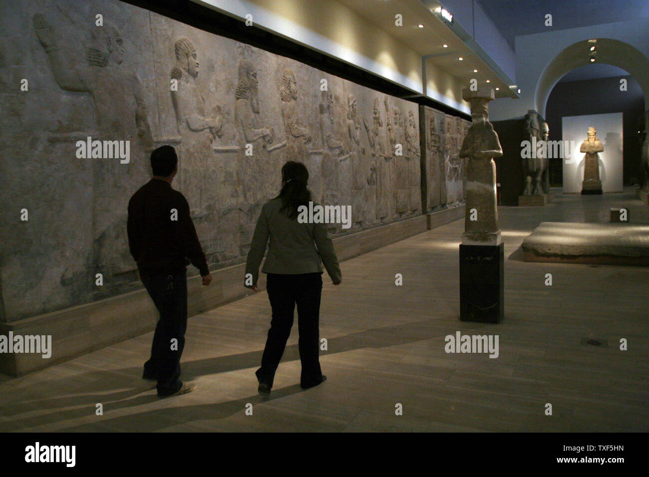 Iraq museum baghdad 2003 hi-res stock photography and images - Alamy