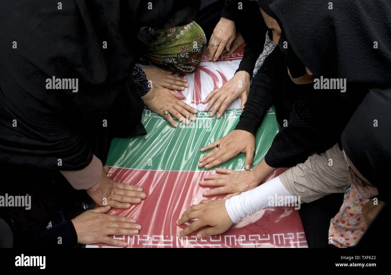 Iranian women commemorate those who were killed during Iran-Iraq war ...
