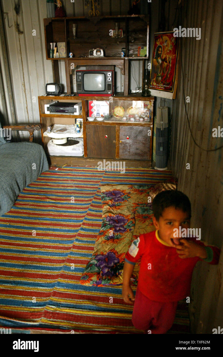 Military living quarters hi-res stock photography and images - Alamy