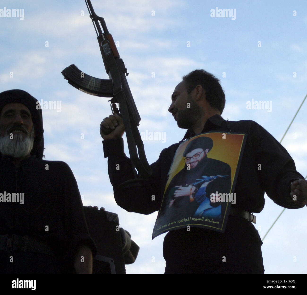 Mahdi army 2004 hi-res stock photography and images - Alamy