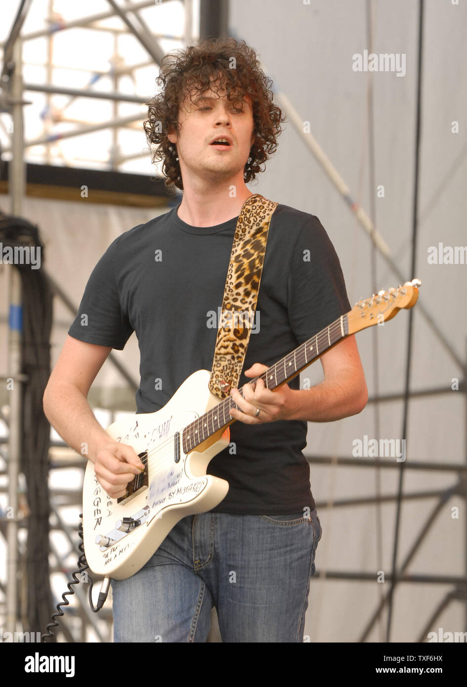 Jon Fratelli High Resolution Stock Photography and Images - Alamy