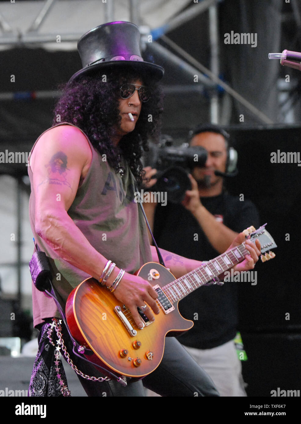 Slash, of the band Velvet Revolver, performs at the Virgin Festival at ...