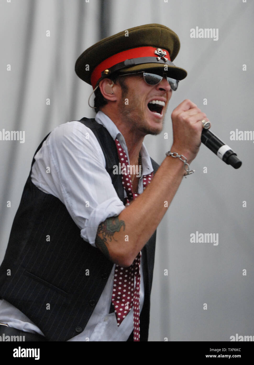 Scott weiland hi-res stock photography and images - Alamy