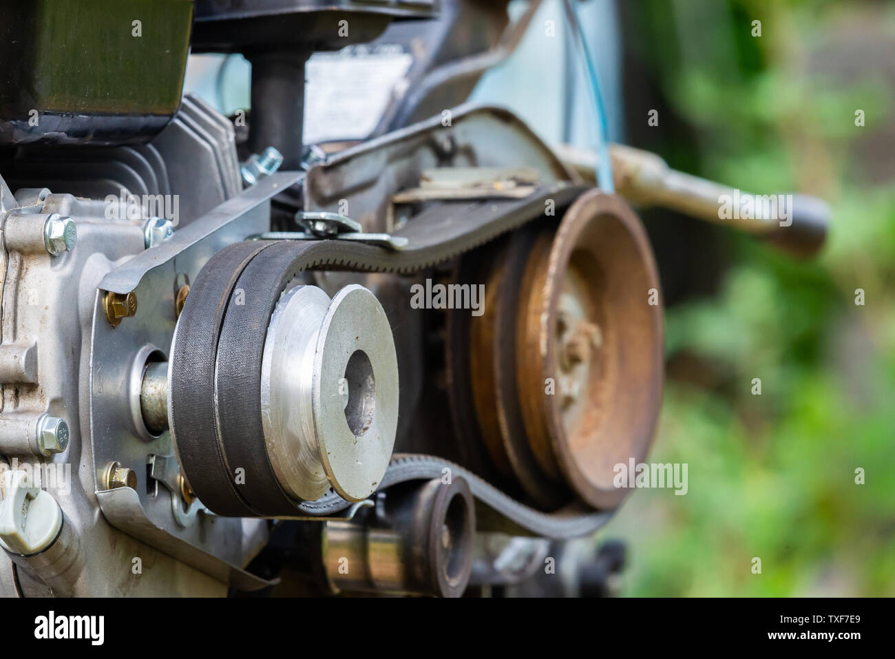 Belt loader hi-res stock photography and images - Alamy