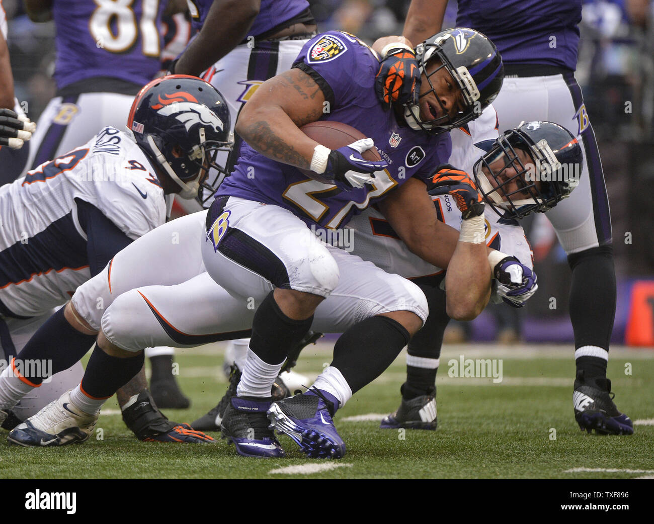 Ray rice 2012 hi-res stock photography and images - Alamy