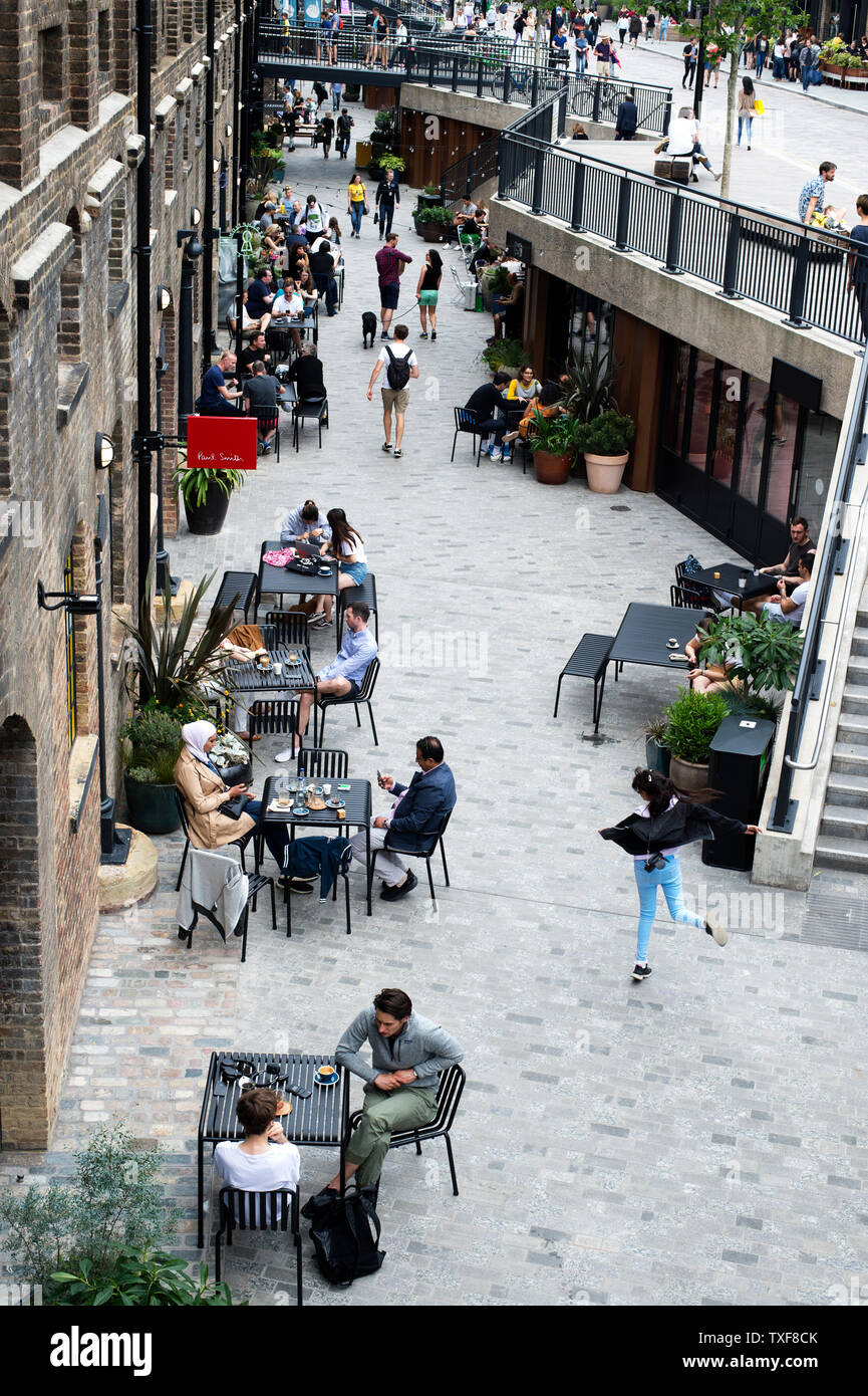 Kings cross development hi-res stock photography and images - Alamy