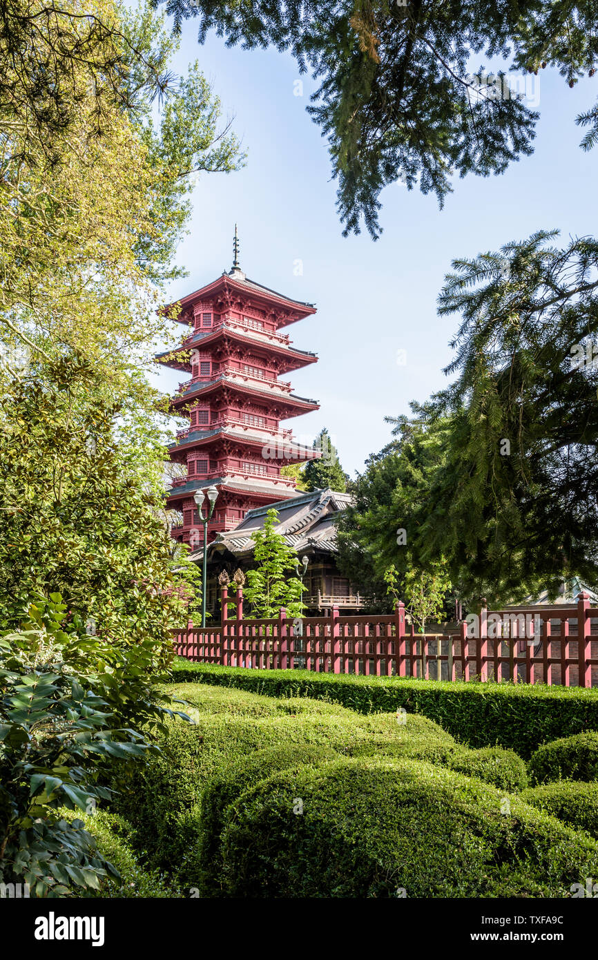 Three storey tower hi-res stock photography and images - Alamy